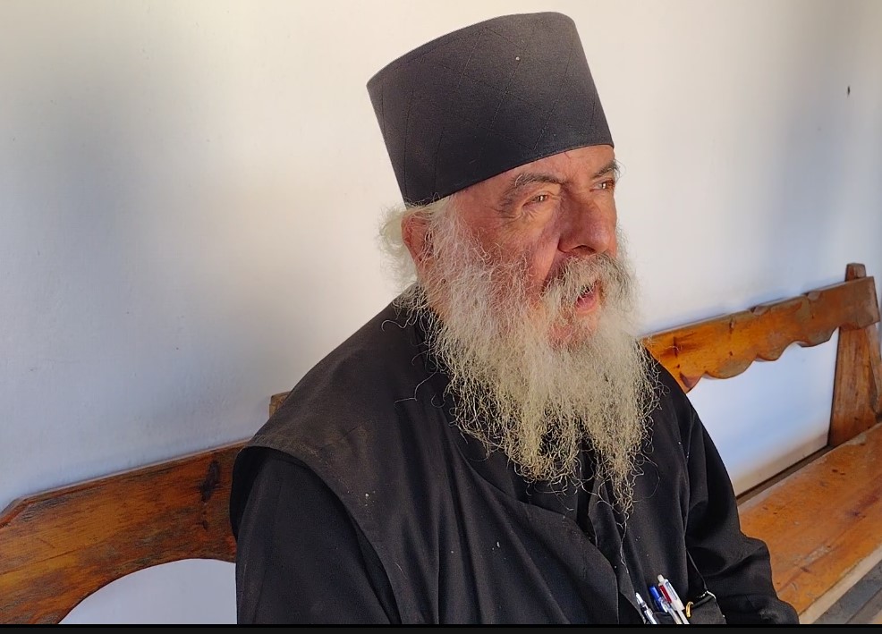 Μήνυμα Αντίστασης για ταυτότητες απο τον Ηγούμενο της Μονής Εσφιγμένου ...